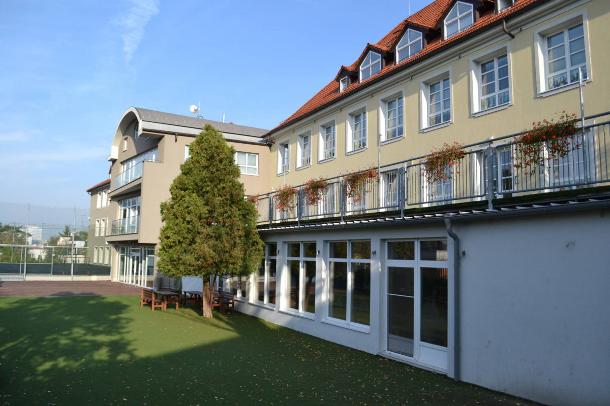 School Building | Gallery | Cambridge International School